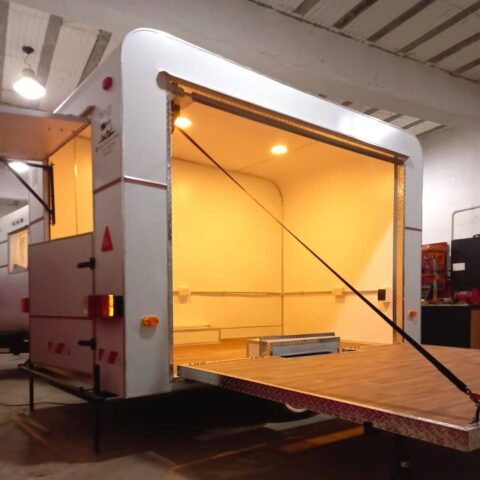 Trailers con Diseños Especiales - Rhapsody